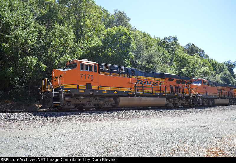 BNSF 7175